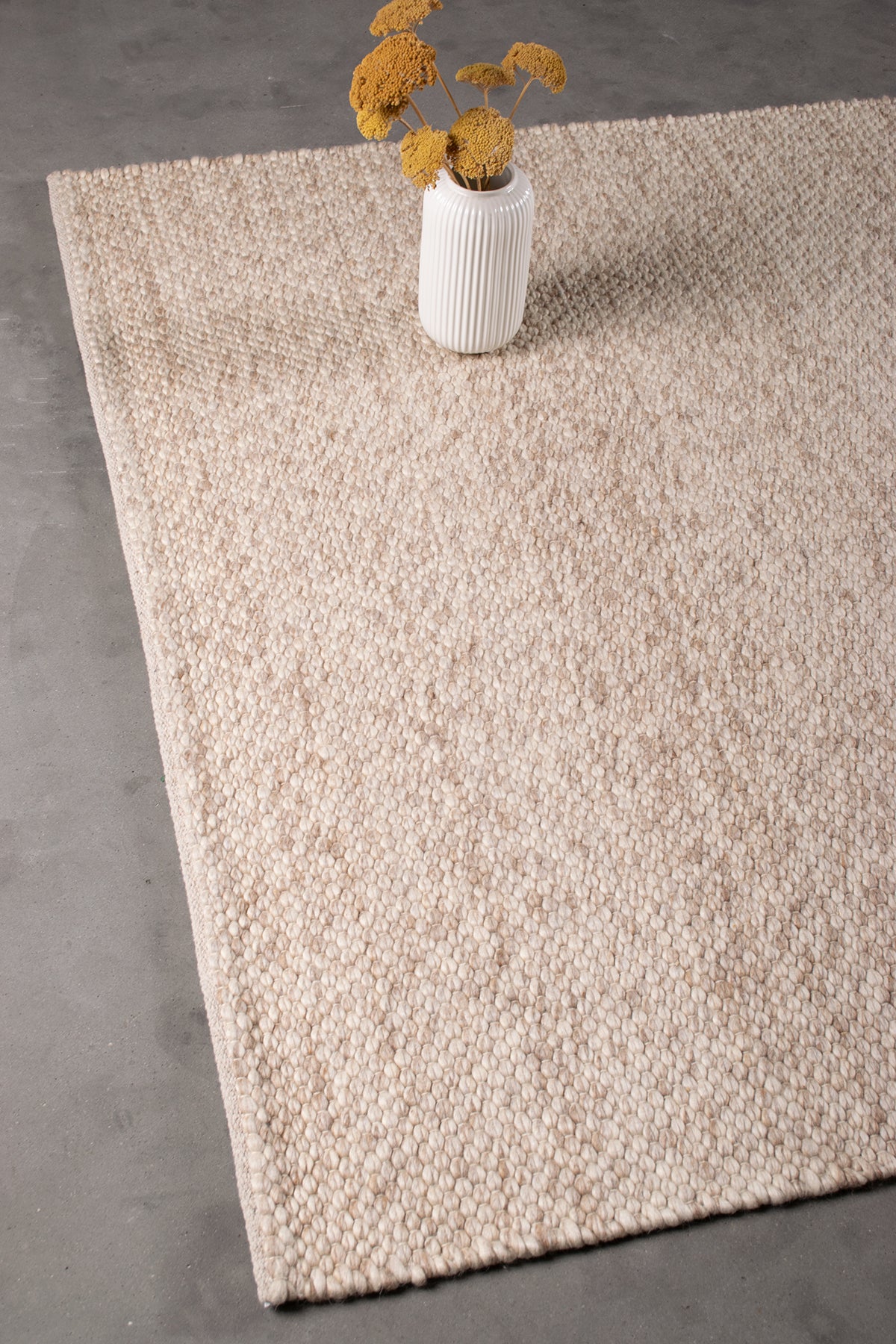 Gemma Rug – Diamond Furniture