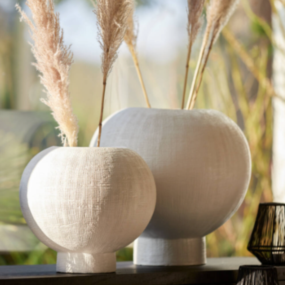 Maguli Ceramic Matt White Vase – Diamond Furniture